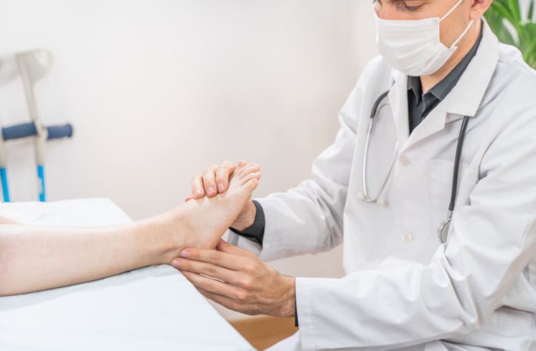 Heel Spur Surgery in Miami | Starting at $4000 | Luxe Foot Surgery